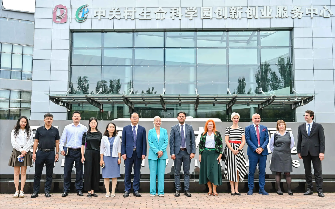 Strengthening Cooperation and Exchanging Experiences with Chinese Partners